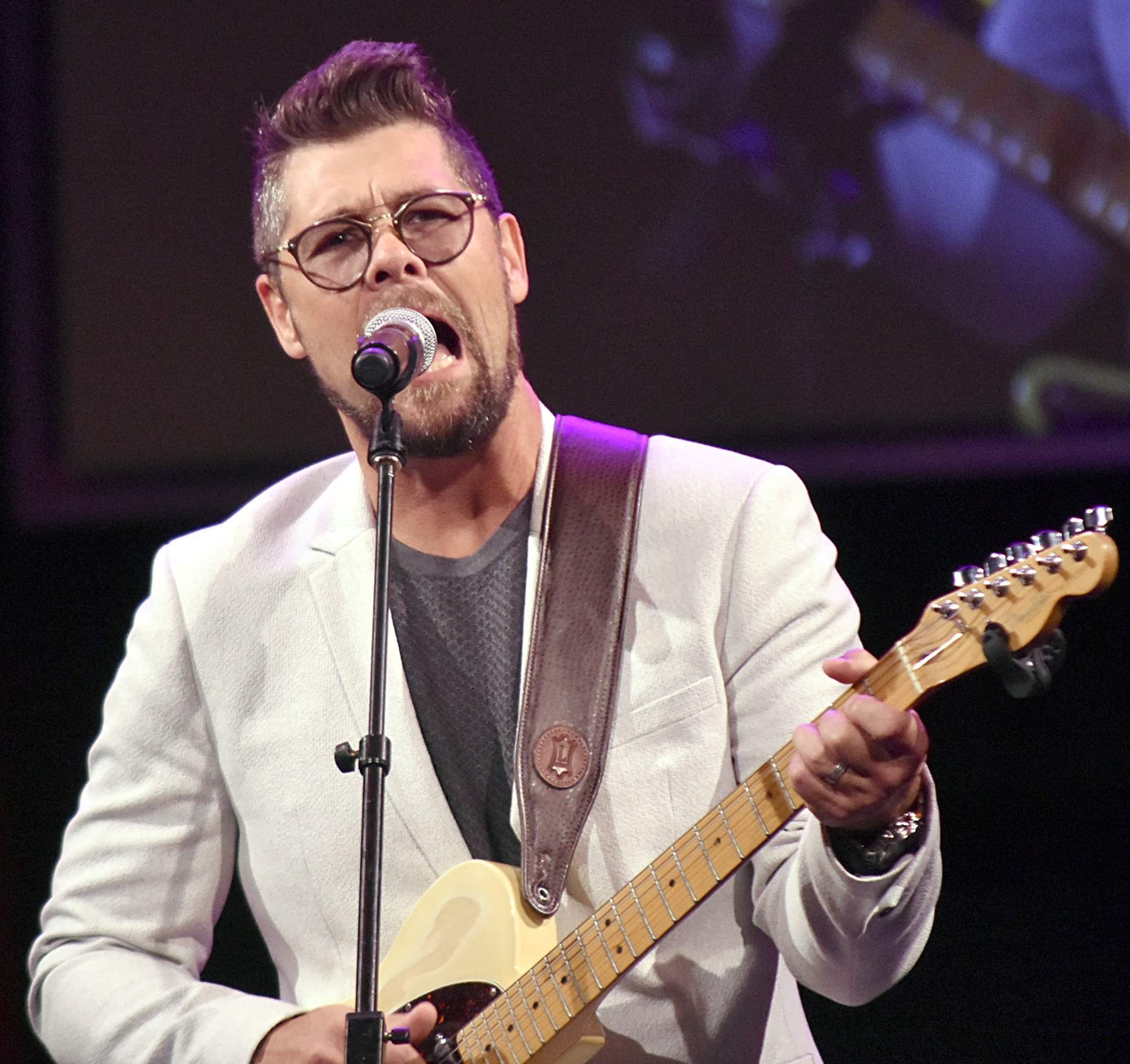 USA Today Names Jason Crabb's Unexpected One of Nashville's Best Albums ...